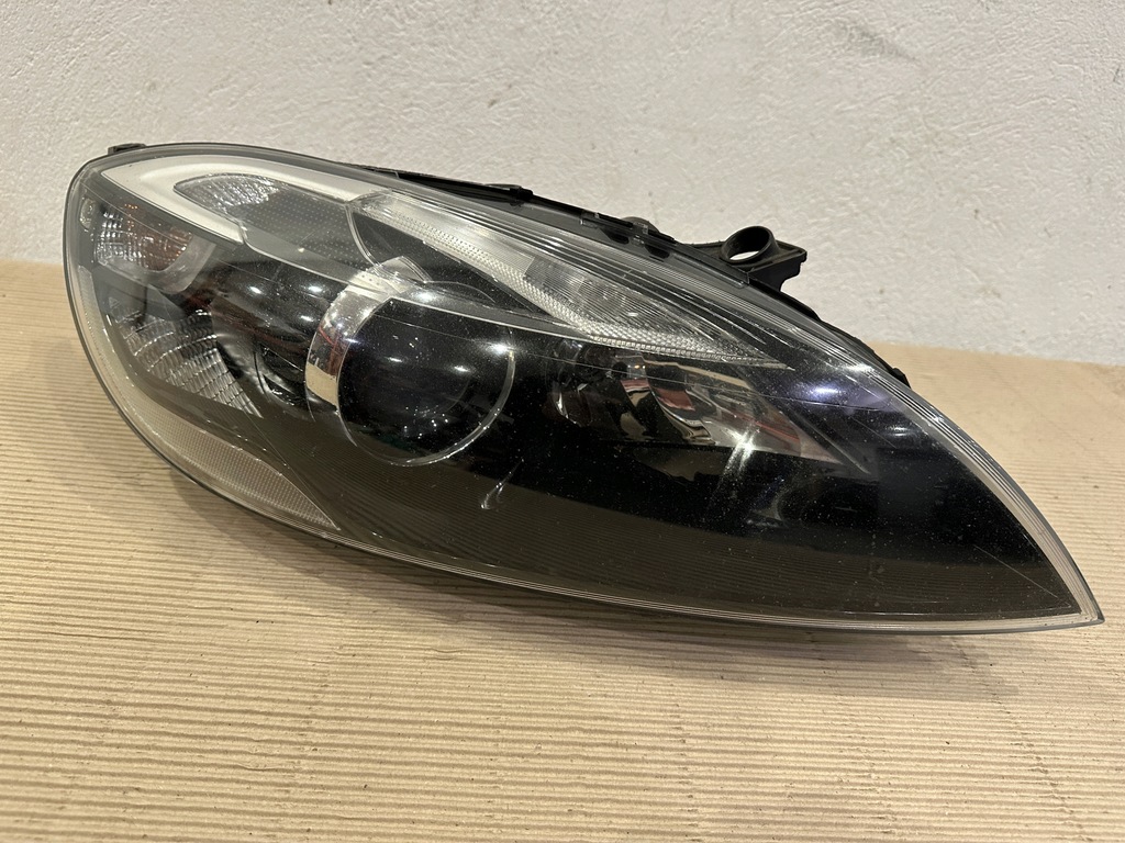 VOLVO V40 12-16 LAMPA BI XENON PRAWA LEWA KOMPLETNA 31283333 ...