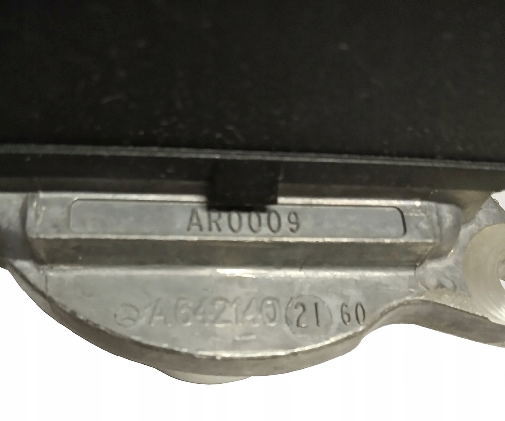 Купить КЛАПАН EGR MERCEDES-BENZ A6421402160 / A6421402160: отзывы, фото ...