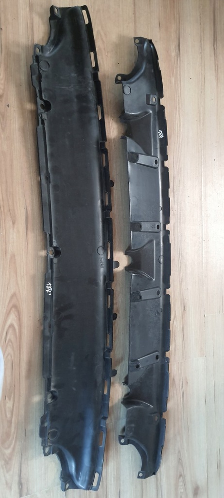 Osłony wzmocnienia dolne zderzaka przedniego PORSCHE MACAN ...