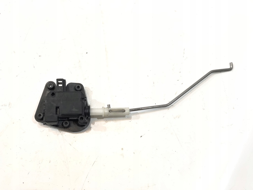 AUDI A4B6 ZAMEK SIŁOWNIK KLAPKI WLEWU PALIWA BAKU - 13529126589 ...