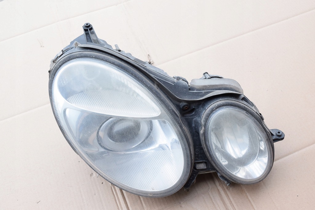 MERCEDES W211 LAMPA PRZEDNIA PRAWA XENON SKRĘTNY - 12243642074 ...