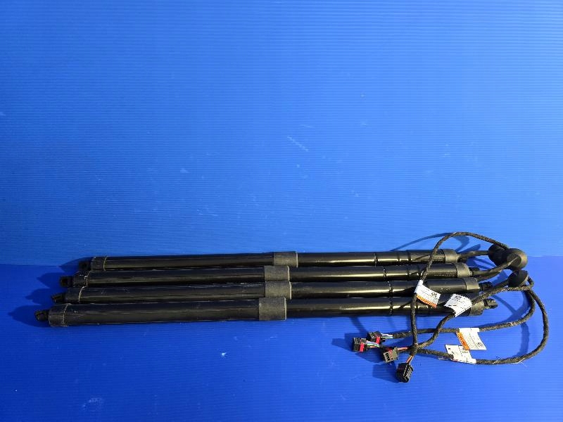 VOLVO V60 II V-60 II 18- 32296298 SIŁOWNIK ELEKTRYCZNY KLAPY BAGAŻNIKA ...