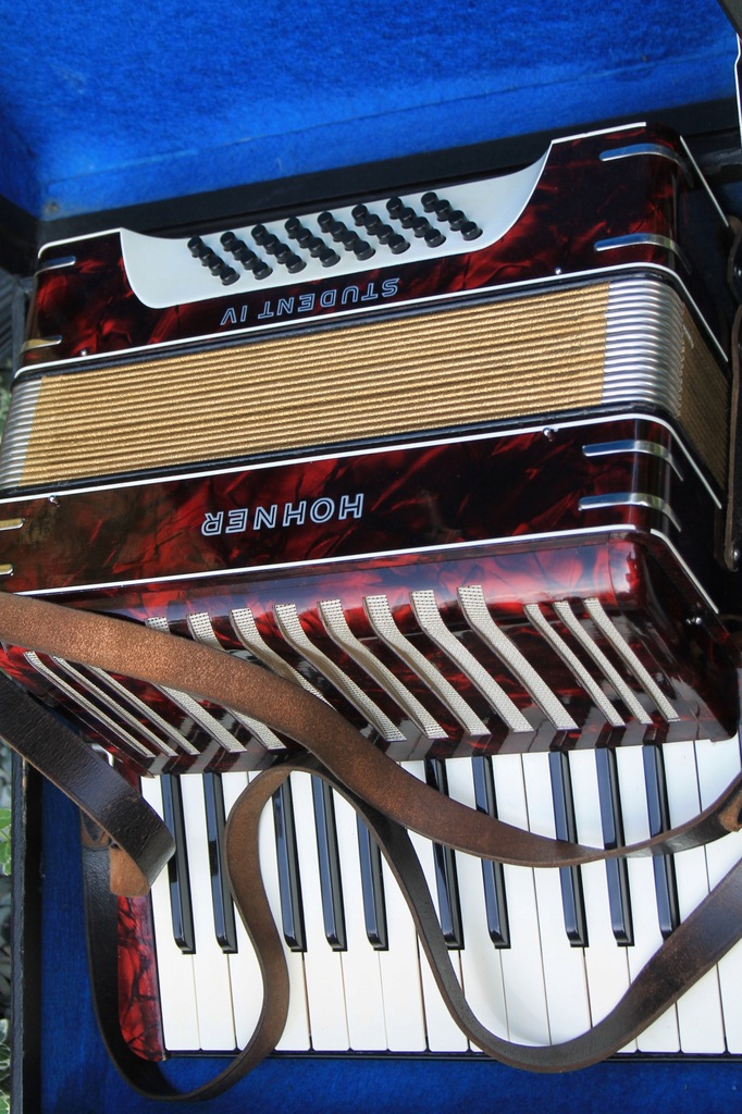 AKORDEON HOHNER STUDENT IV - 12806931787 - oficjalne archiwum Allegro