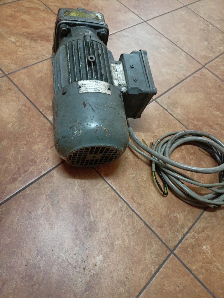 Silnik elektryczny z hamulcem i przekładnią - 11821566798 - oficjalne archiwum Allegro