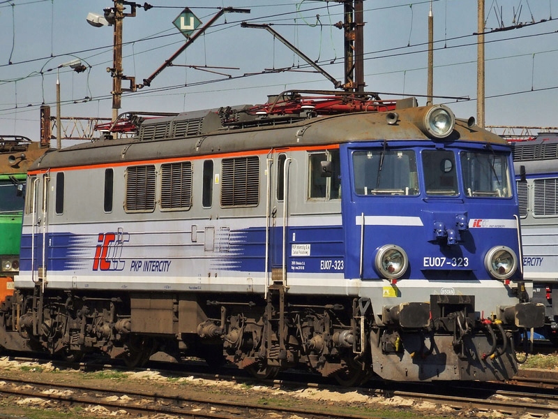 Elektrowóz EU07-343, PKP Intercity Piko 96378-2 - 9621729697 - oficjalne archiwum Allegro