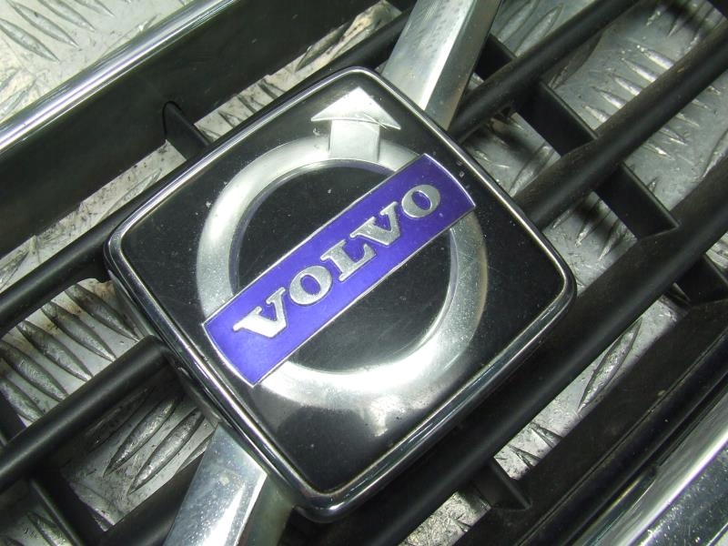 VOLVO S40 II V50 ATRAPA GRIL GRILL LIFT 30744914 - 8333493879 ...