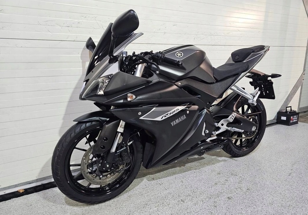 Yamaha YZF Yamaha YZF R125 ABS kat. A1B raty n... - 13571351469 - oficjalne archiwum Allegro