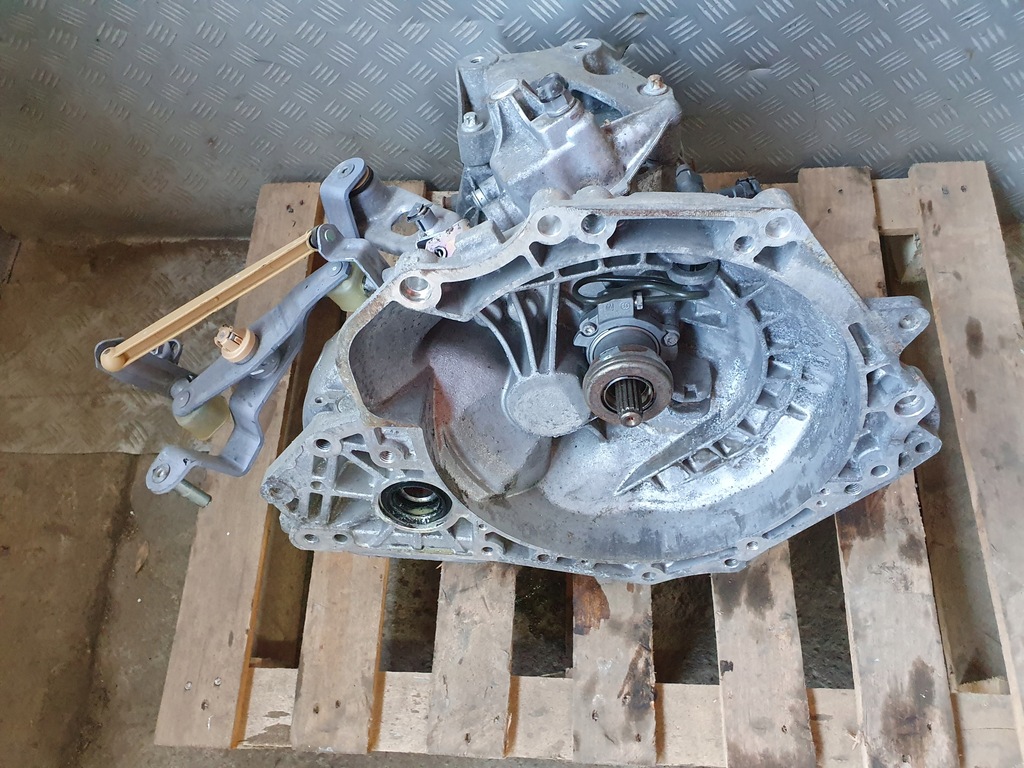 SKRZYNIA BIEGÓW F17 OPEL CORSA E 1.2 1.4 - 12168130197 - oficjalne ...