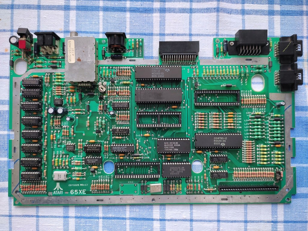 Płyta główna do Atari 65XE bez ECI sprawna - 12819063578 - oficjalne ...