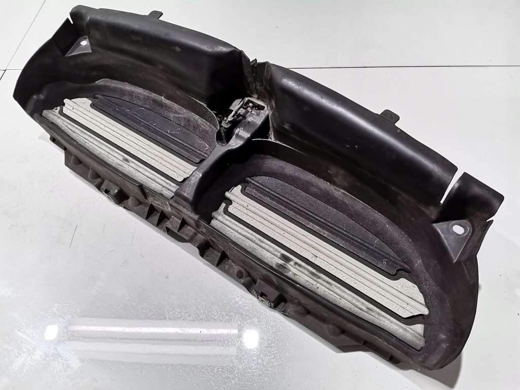 KIEROWNICA POWIETRZA ŻALUZJE BMW E60 E61 7178116 - 12821488823 ...