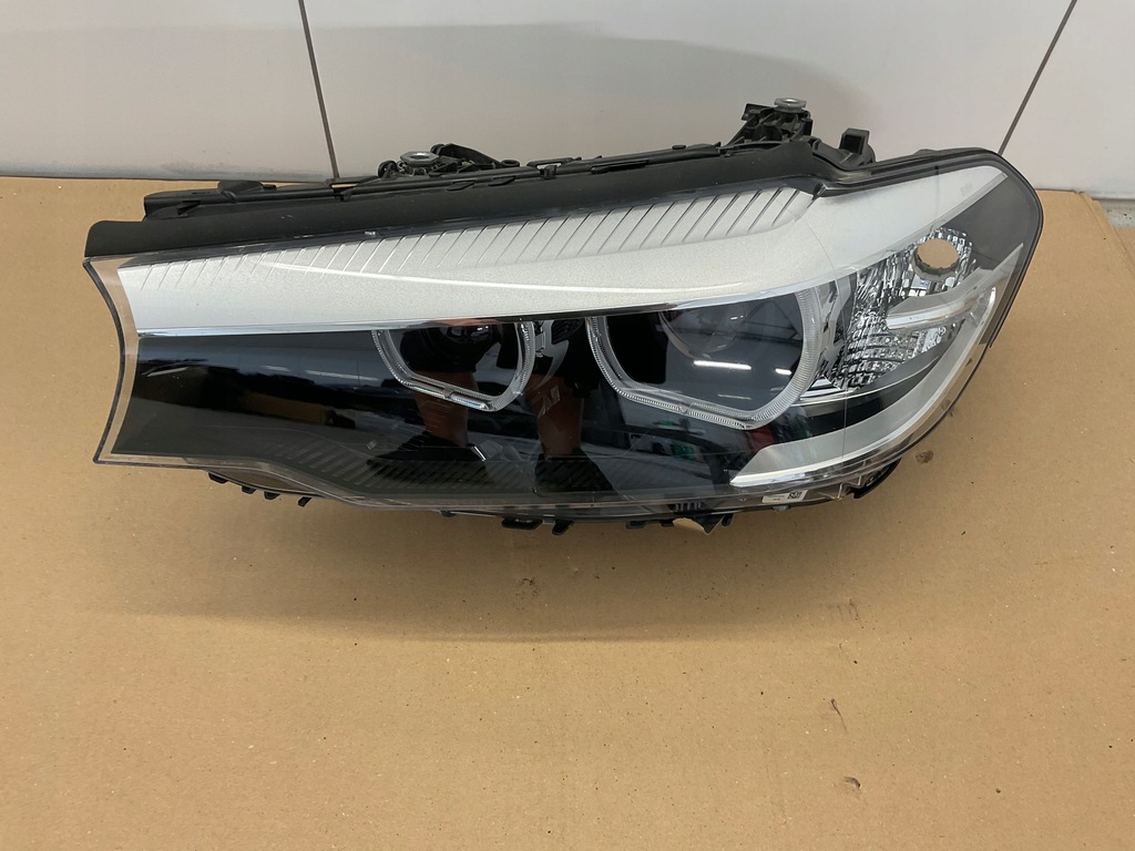 BMW G30 G31 LAMPA REFLEKTOR LED 7214951 - 12388535716 - oficjalne ...