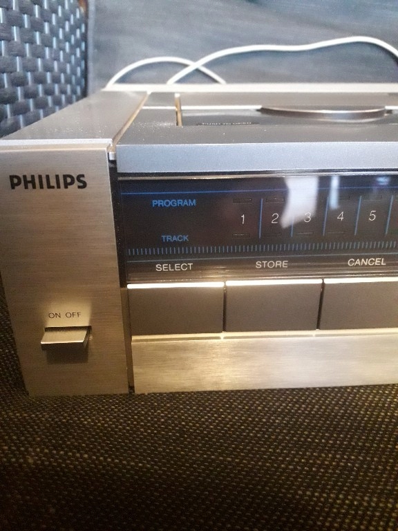 PHILIPS CD 200 - 8329320487 - oficjalne archiwum Allegro