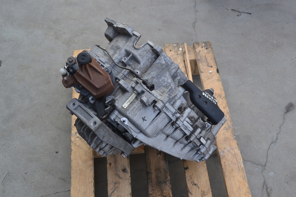 VOLVO V70 S80 D5 SKRZYNIA MANUAL 30783235 M66 - 11441659211 - oficjalne archiwum Allegro