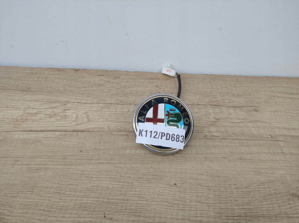 ALFA ROMEO GIULIETTA PRZYCISK MIKROSTYK KLAMKA KLAPY EMBLEMAT K112 ...