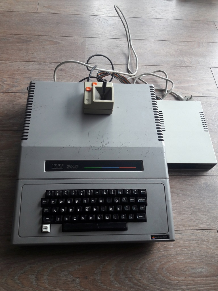 ITT 2020 Komputer - Apple II Clone - 8097632310 - oficjalne archiwum ...