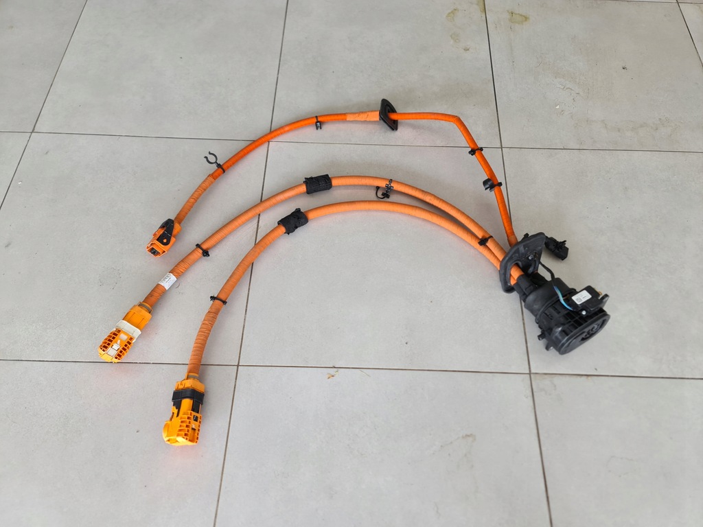 PRZEWÓD GNIAZDO ŁADOWANIA AUDI E-TRON 4KL971093T - 13892292459 ...