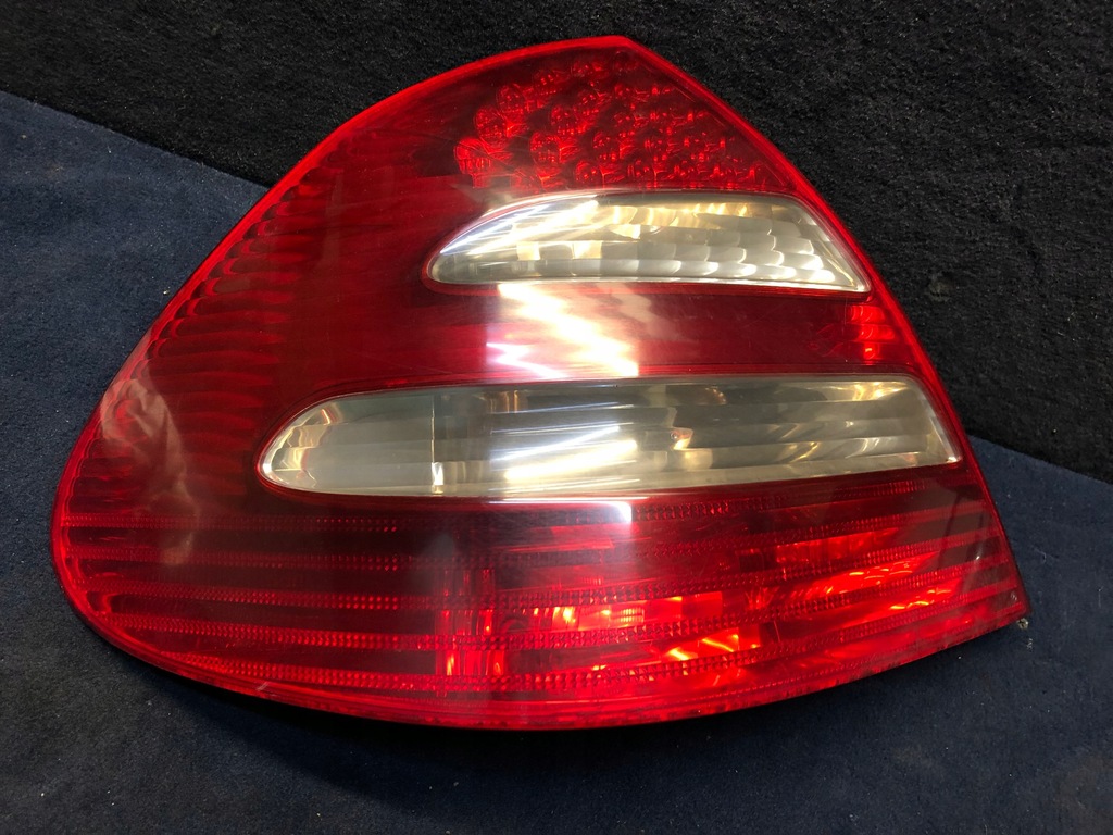 MERCEDES-BENZ W211 LAMPA PRAWA TYŁ A2118200564 - 12480414446 ...