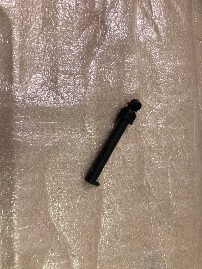 VOLVO XC60 II SPRYSK SPRYSKIWCZ LAMPY LEWY ORYG. - 13390151631 ...