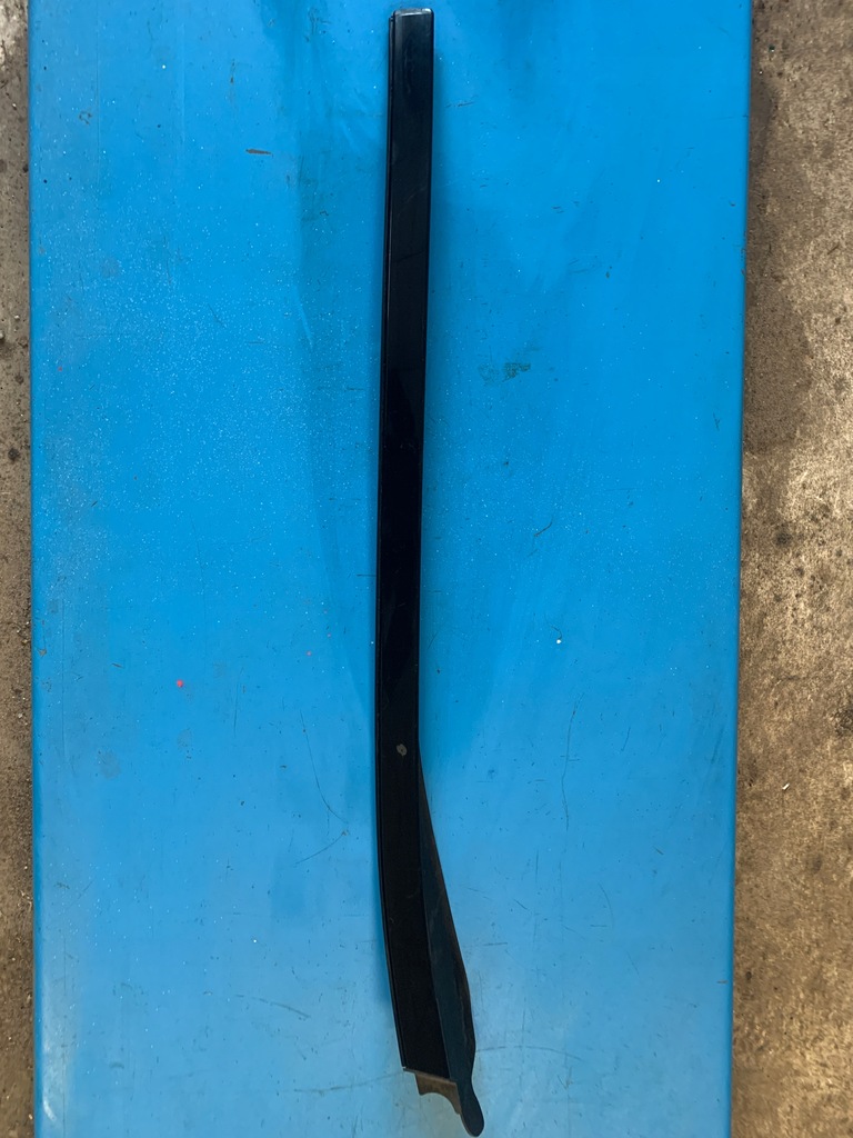 Mercedes Gla W156 Listwa szyby czołowej - 11739256315 - oficjalne ...