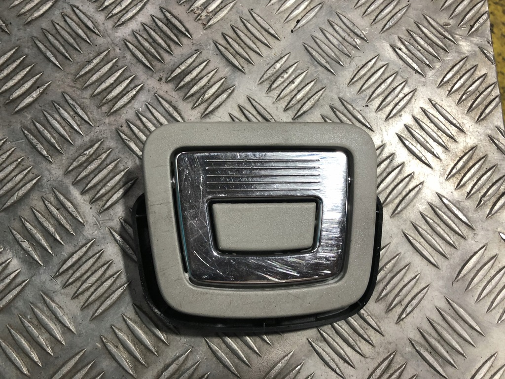 MERCEDES W204 KOMBI KLAMKA PODŁOGI BAGAŻNIKA - 9759015717 - oficjalne ...