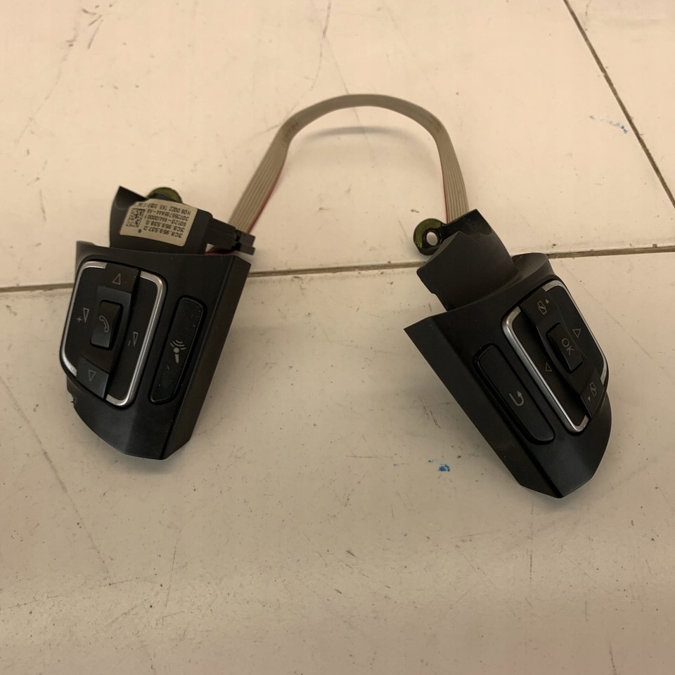 Przycisk kierownicy lewy prawy VW PASSAT B7 3A 12r - 12713900773 ...