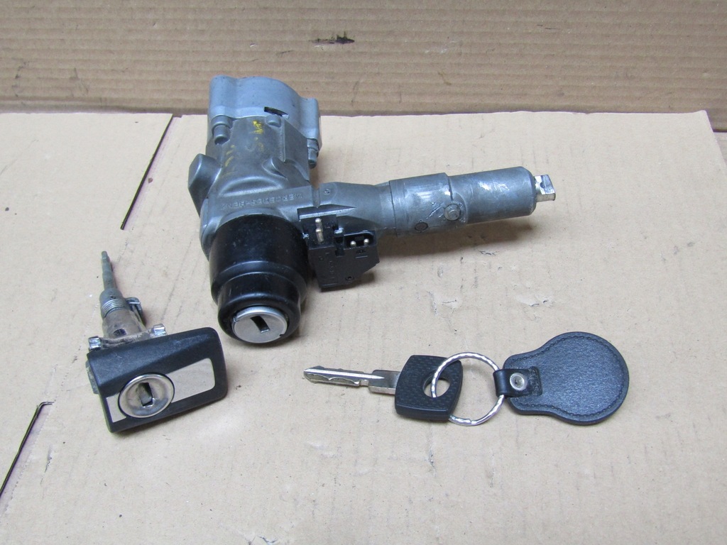 14 MERCEDES W124 STACYJKA DIESEL + WKLADKA DRZWI - 12226342636 - oficjalne archiwum Allegro