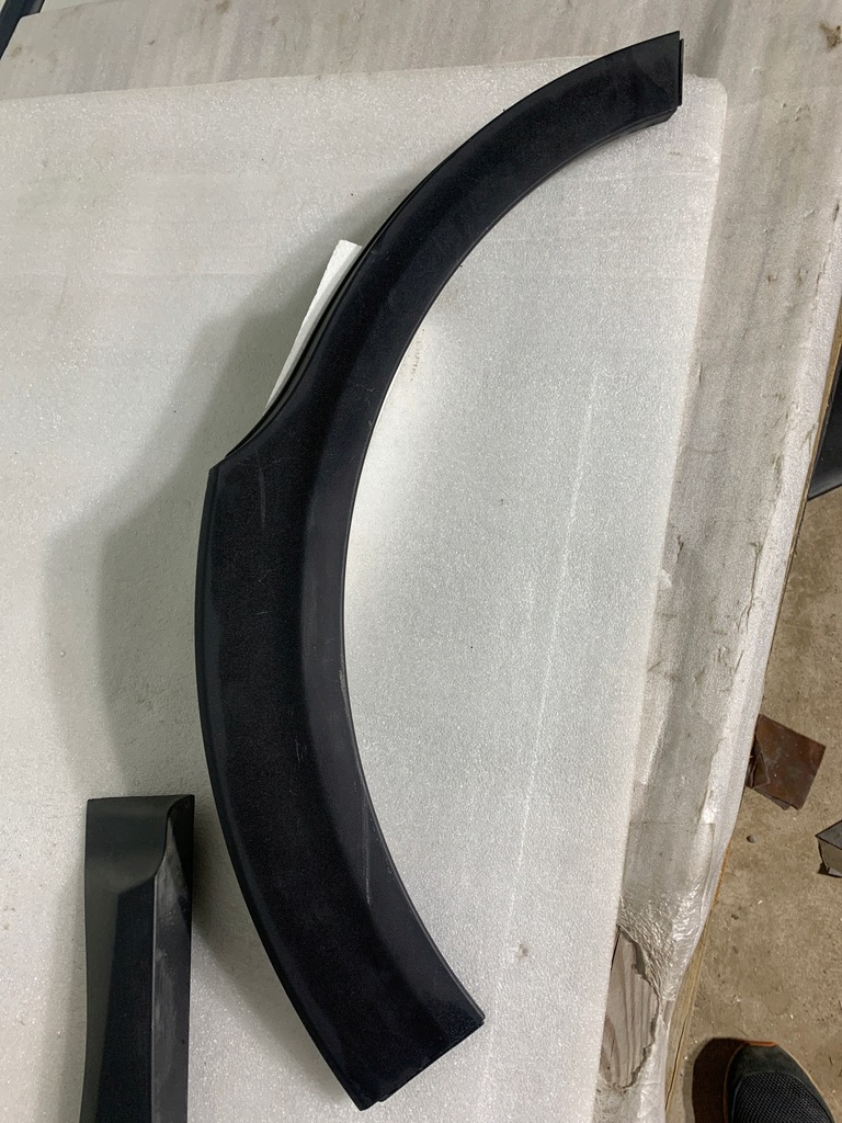 Listwa błotnika prawy tył Kia Stonic 87744-H8400 - 9935775148 ...