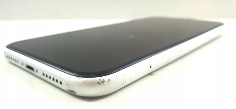 Купить ТЕЛЕФОН IPHONE XR 64 ГБ ЗАДНЯЯ ЧАСТЬ СЛОМАНА И ПОЦАРАПАНА ...