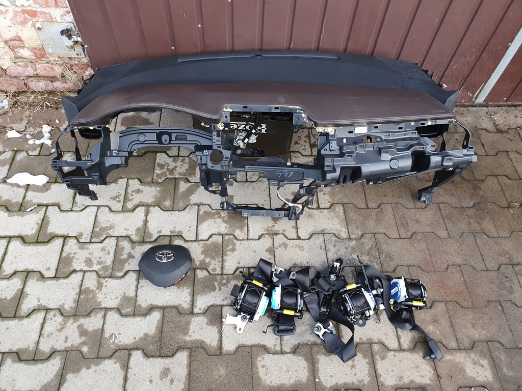 TOYOTA CHR KONSOLA DESKA AIRBAG PASY BRAZOWA - 17322854305 - oficjalne ...