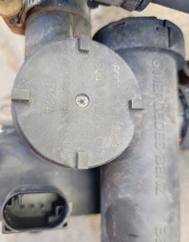 Mercedes Vito W639 Zawór Pompy Wody A0028308584 - 13878360566 ...