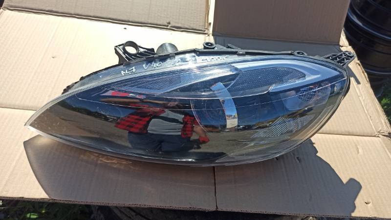 Volvo v40 12- reflektor lewy xenon 31420007 - 12596843462 - oficjalne ...