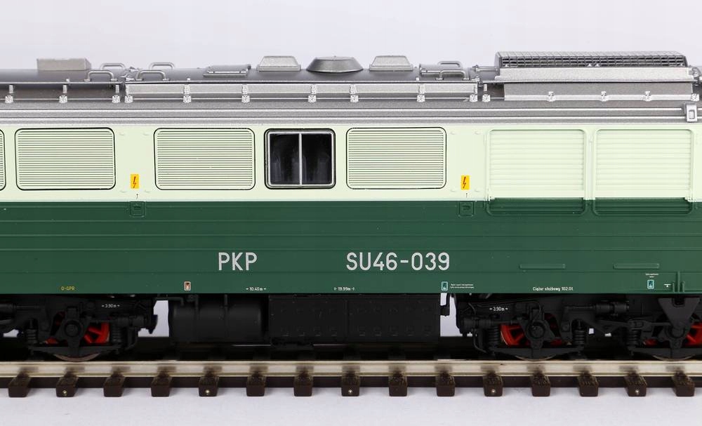 Lokomotywa spalinowa SU46 PKP PIKO 52860 - 8415728990 - oficjalne ... Lokomotywa spalinowa SU46 PKP PIKO 52860 - 8415728990 - oficjalne ...