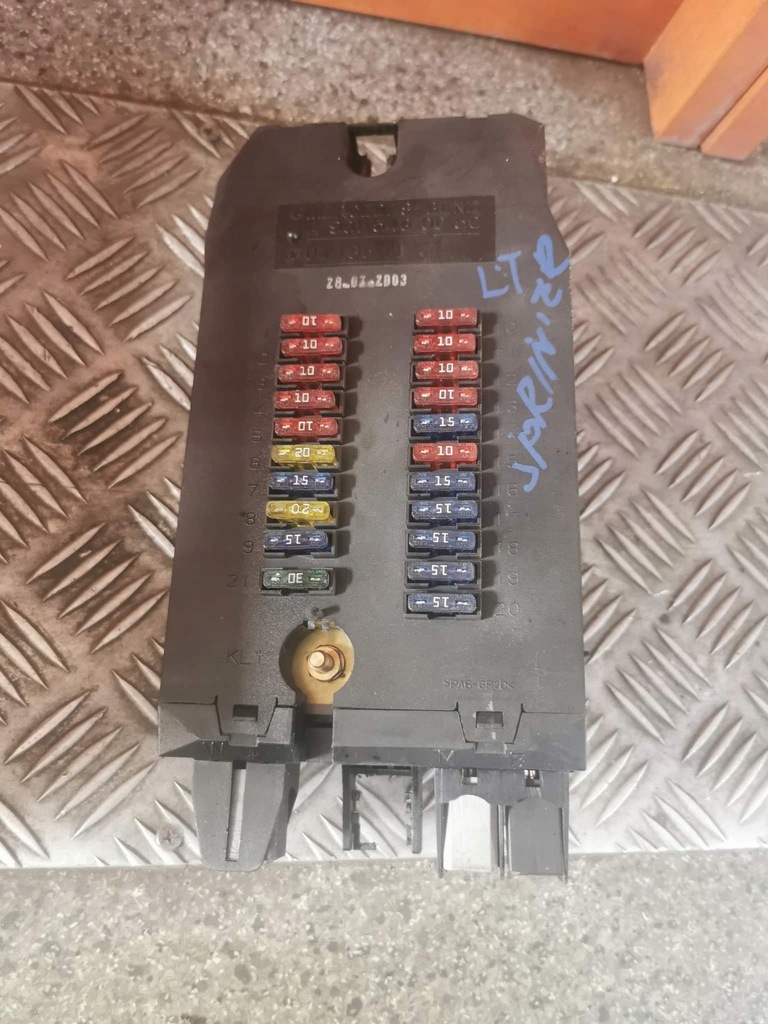 MERCEDES W901 SKRZYNKA BEZPIECZNIKÓW A9015400050 - 12171566598 ...