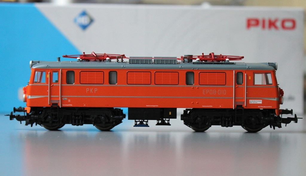 PIKO 96375 Lokomotywa elektryczna EP08-010 PKP H0 - 7839489653 - oficjalne archiwum Allegro