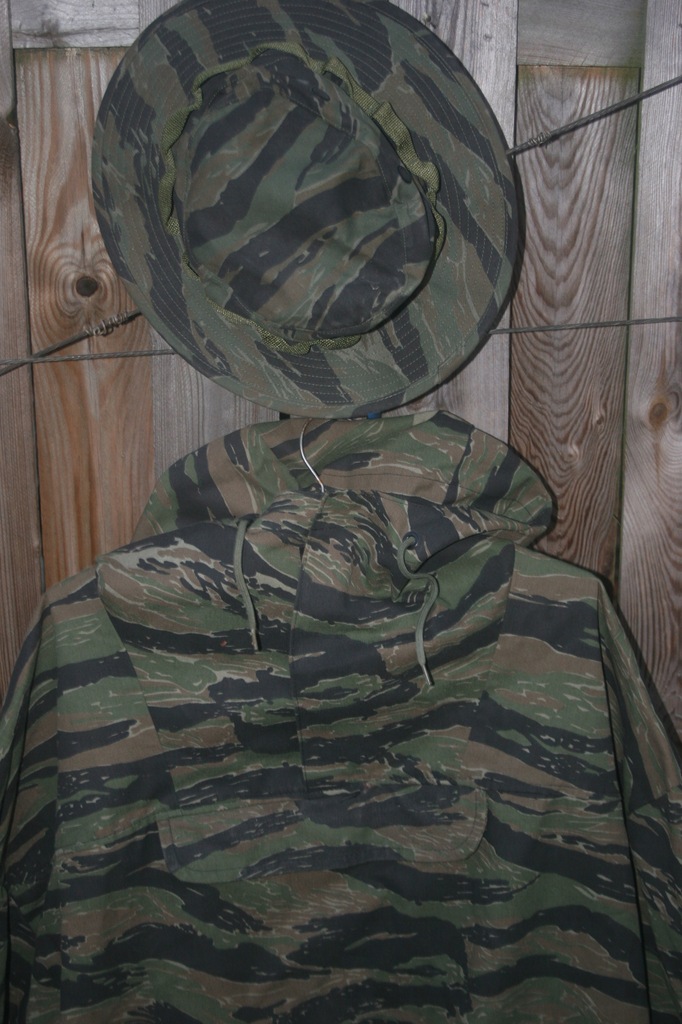 KANGURKA PARKA + BOONlE- JUNGLE HAT. 'TIGER STRIPE', US ARMY. USA ...