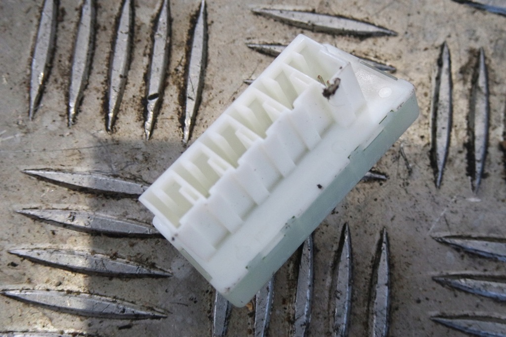 MODUL ROZDZIELACZ PRADU MERCEDES X290 A0009820412 - 11407949928 ...