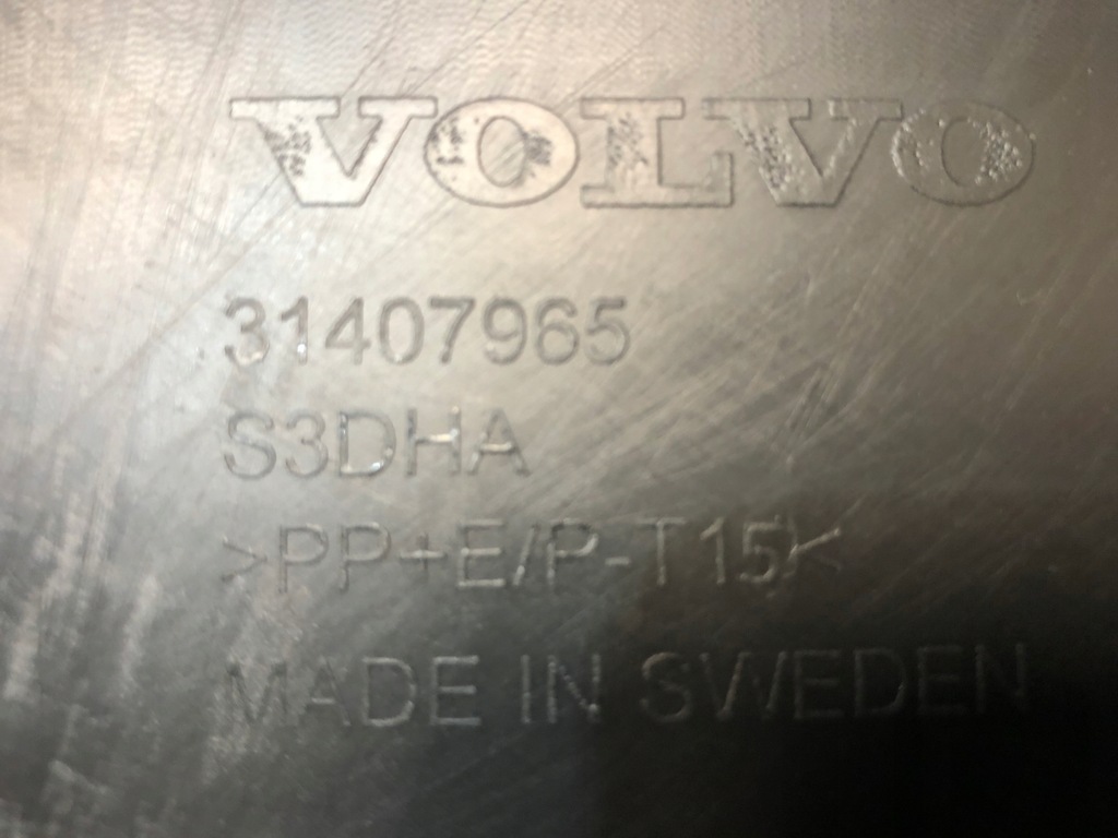 Volvo xc40 dyfuzor dokładka wydechy 31407965 - 11902290582 - oficjalne ...