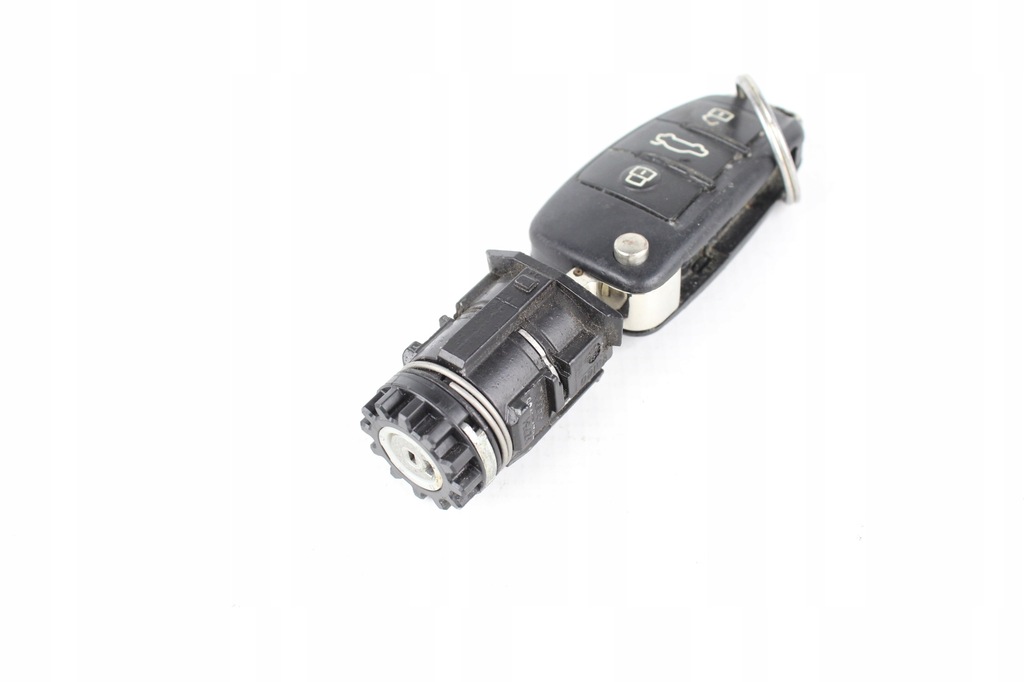 WKŁADKA DRZWI KLUCZYK LEWY PRZÓD AUDI A3 8P LIFT - 13391135053 - oficjalne archiwum Allegro