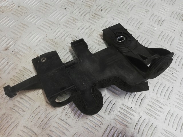 RENAULT KADJAR MOCOWANIE CHŁODNICY 215424EA0A - 12319734297 - oficjalne ...