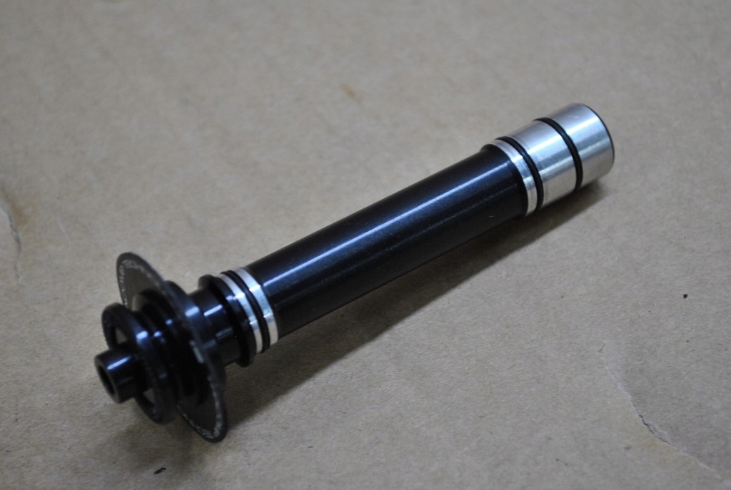 MAVIC R-Sys SL - oś piasty przód Tracomp 9x100 - 7736451276 - oficjalne archiwum Allegro