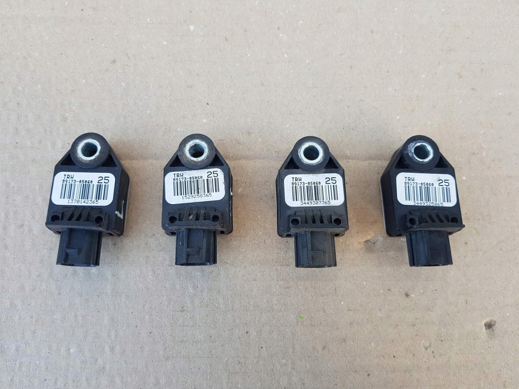 Czujnik uderzeniowy przód Avensis T27 89173-05060 - 9979929525 ...