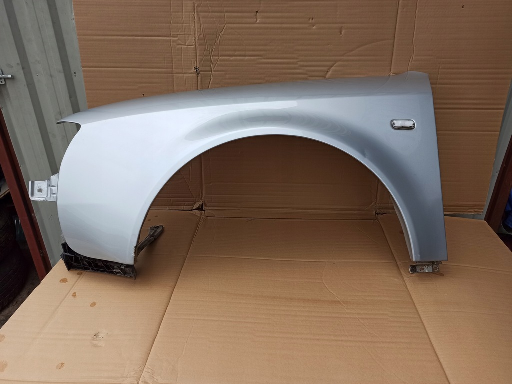 Błotnik lewy przód AUDI A6 C5 LY7W przedlift - 13818100839 - oficjalne ...
