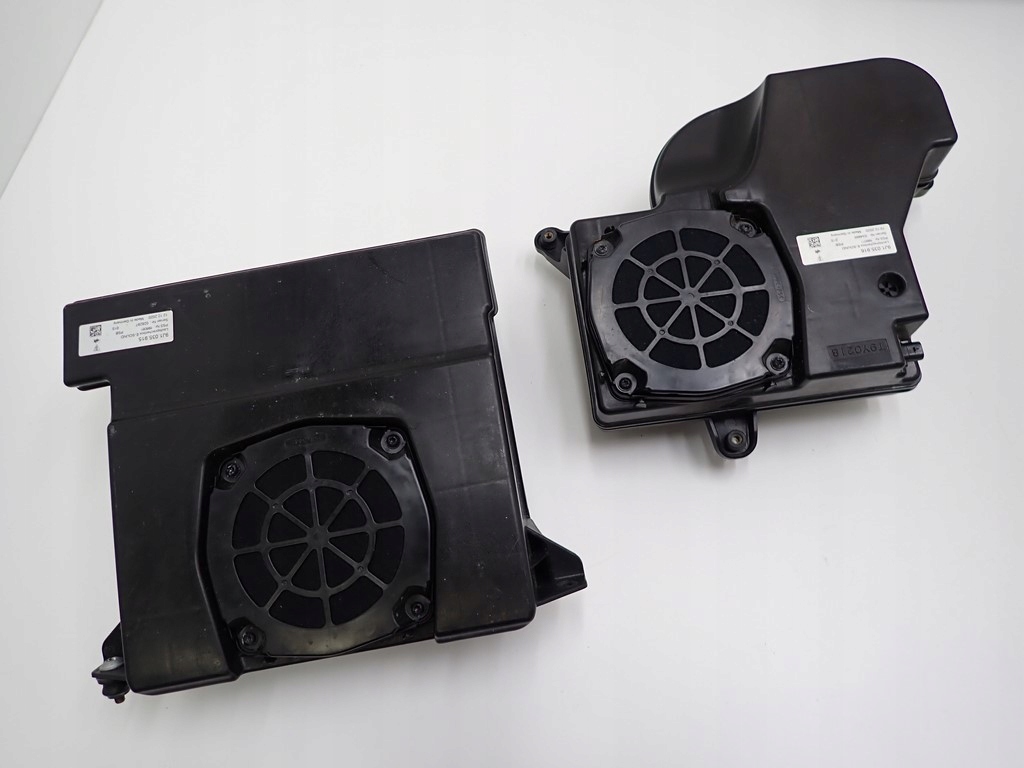 GŁOŚNIK WZMACNIACZ SUBWOOFER BOSE PORSCHE TAYCAN - 12255381906 ...