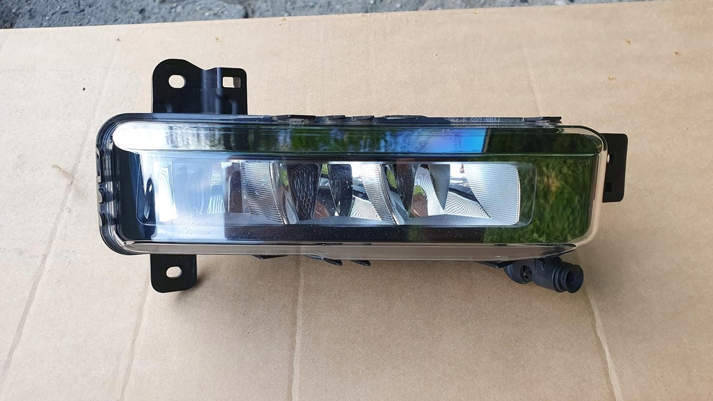 Prawy halogen LED BMW F48, G20, G21, G22, G23, G06 - 14061888813 ...