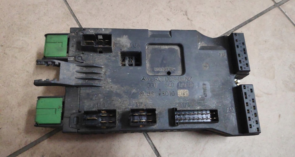 MODUŁ SKRZYNKA BEZPIECZNIKÓW SPRINTER 0005400950 - 8899863196 - oficjalne archiwum Allegro