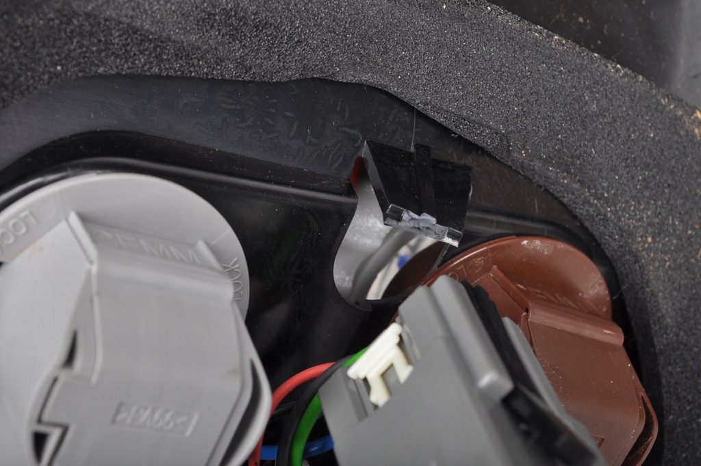 VOLVO XC60 I LAMPA LEWA TYLNA LEWA LIFT 31323034 - 11773440386 ...