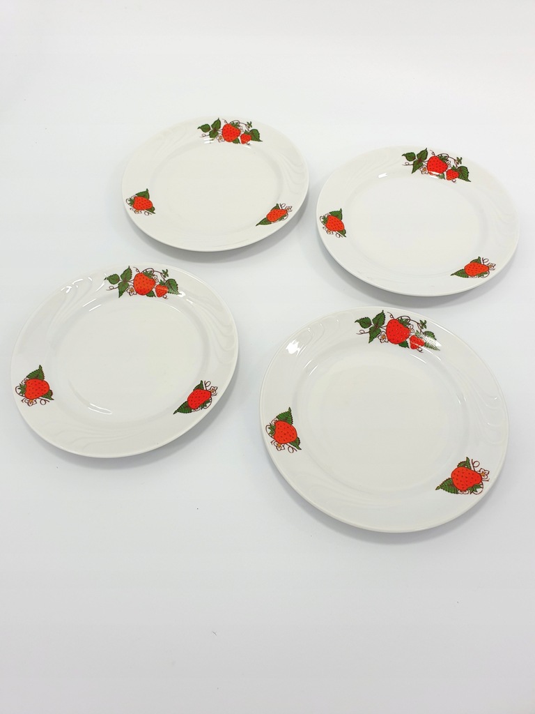 4 talerze deserowe Truskawki Lubiana/ PORCELIT PRL - 13344824238 - oficjalne archiwum Allegro