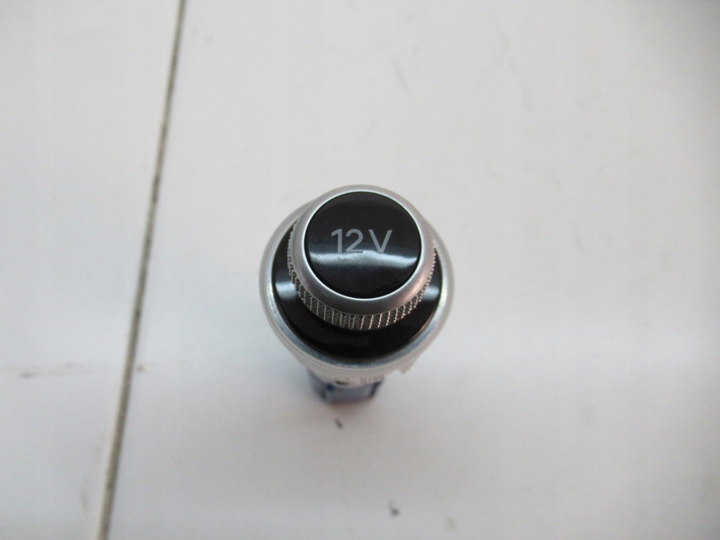 Gniazdo zapalniczki zapalniczka AUDI A4 B9 8W0 16r - 13011813580 ...