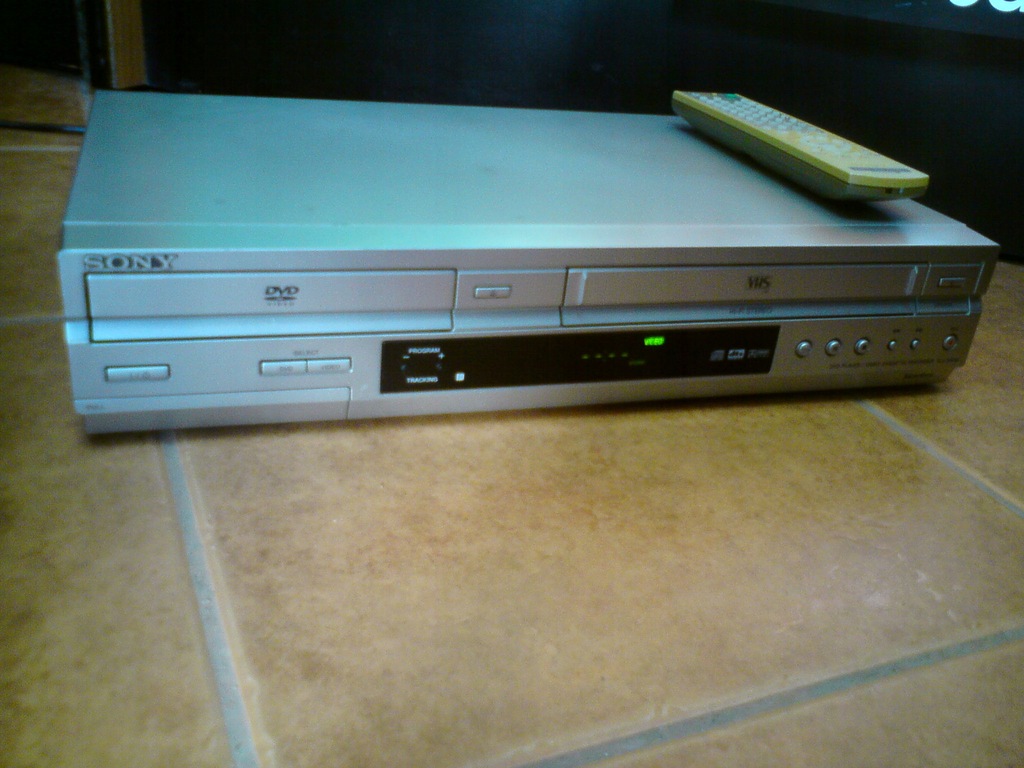 SONY SLV-D930 combo 2w1 DVD + VHS video magnetowid VCR + pilot - 15172130242 - oficjalne ...