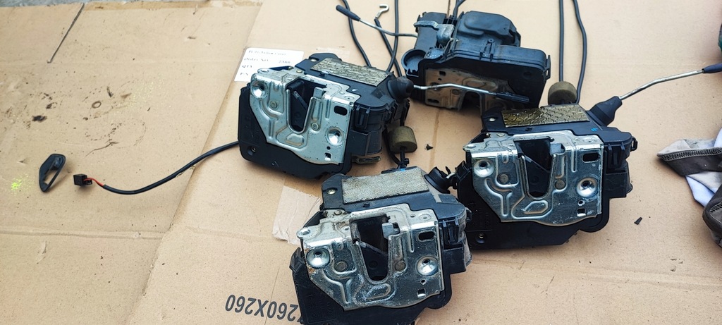 ZAMEK DRZWI PRAWY PRZÓD MERCEDES W211 E KLASA EUROPA 2117200635 ...